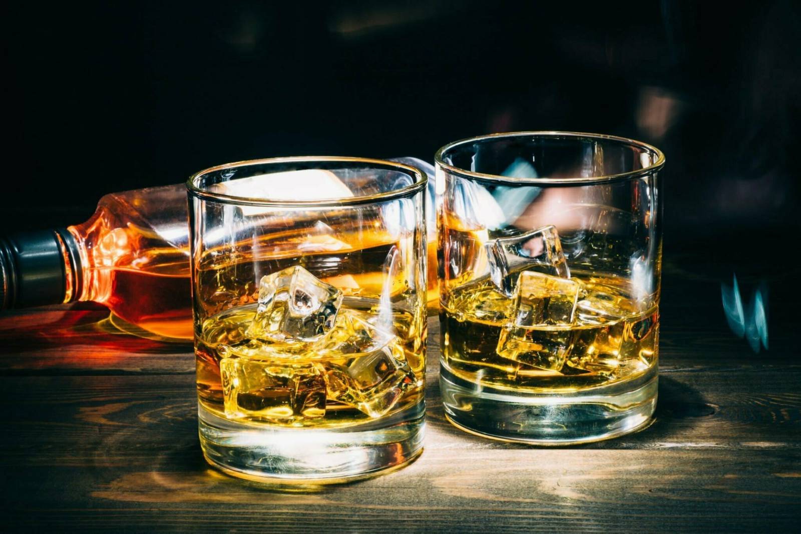 Care sunt băuturile alcoolice preferate ale românilor? - Revista Biz